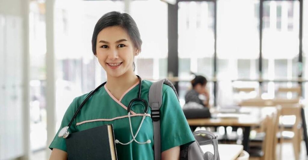 CNA to RN - Registered Nursing Degree - Online Programs - Nurseonestop